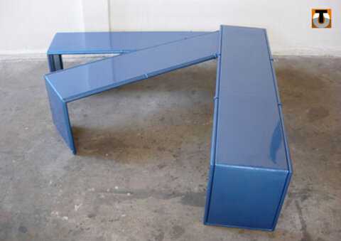 Kossi Assou, l'un des promoteurs les plus actifs du design africain ...