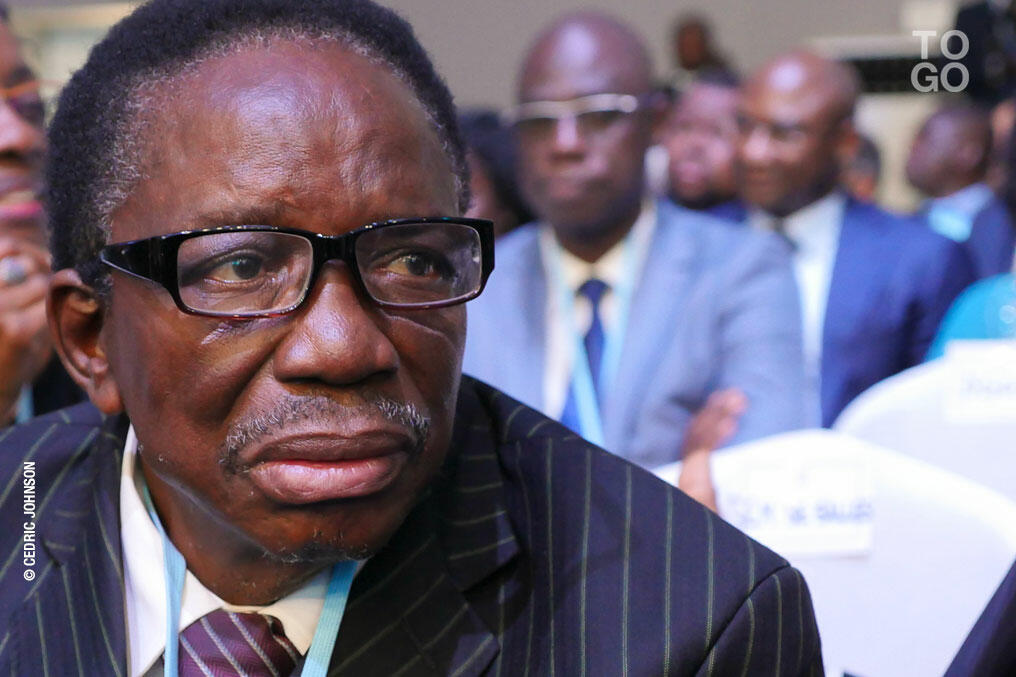 Retenez-moi ou je m'en vais - République Togolaise