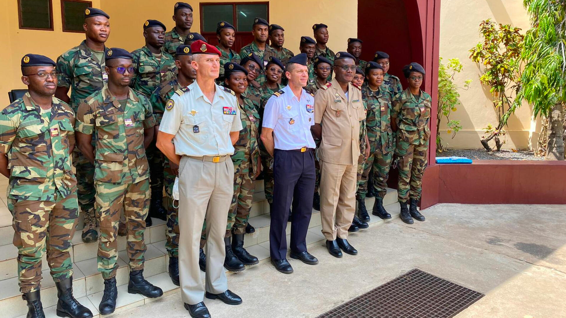 La France forme les médecins militaires togolais - République Togolaise