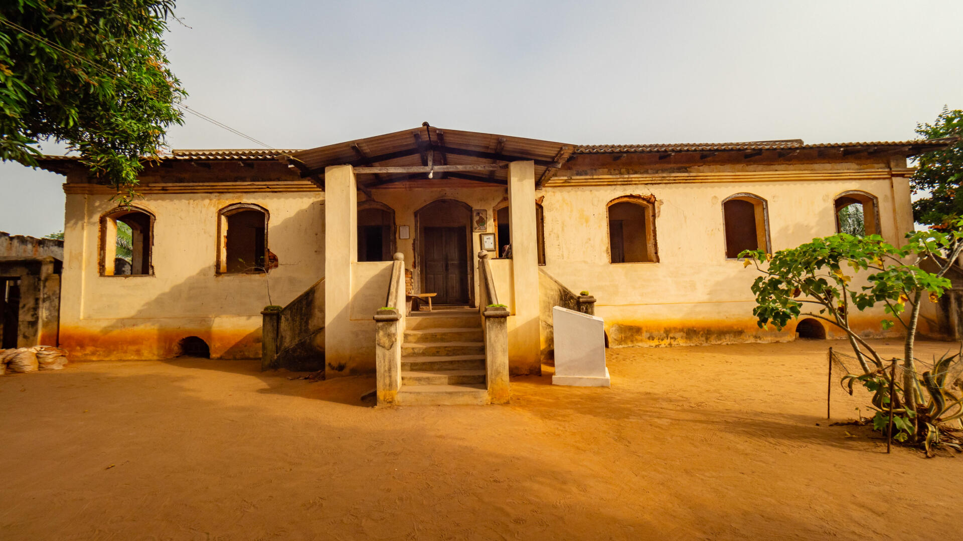 Un lieu symbolique rempli d’histoire - République Togolaise Un lieu symbolique rempli d’histoire - République Togolaise